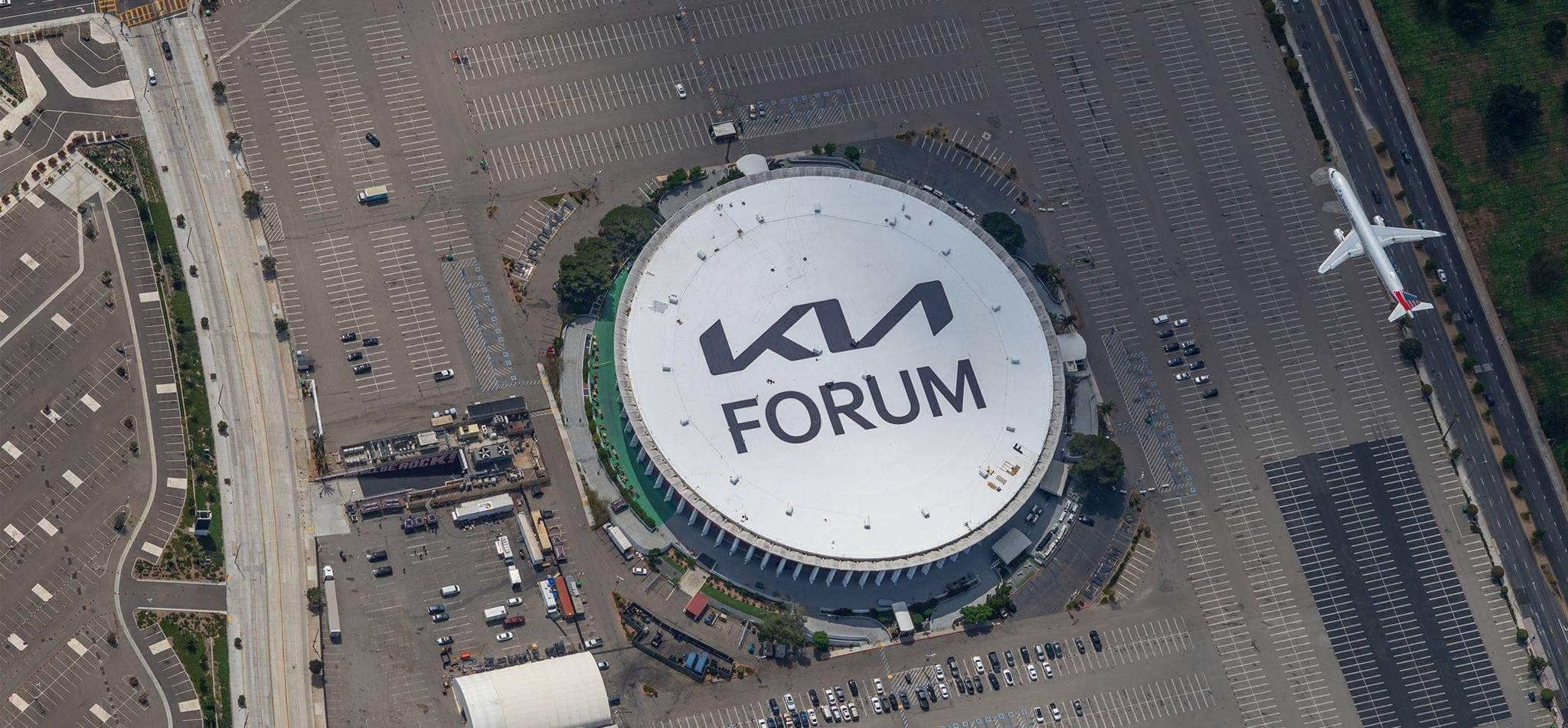 Roofing Project Showcase - The Kia Forum | GAF